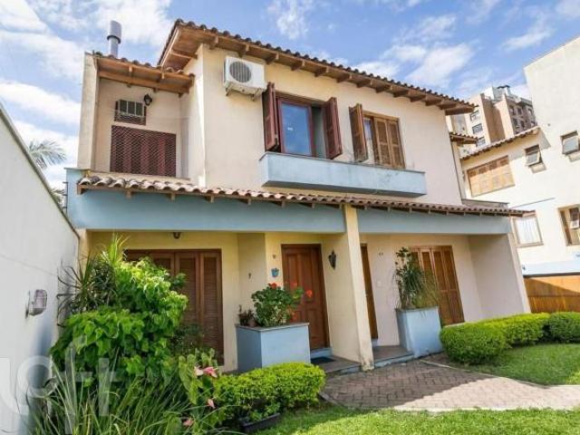Casa à venda em Tristeza com 170 m², 3 quartos, 1 suíte, 2 vagas