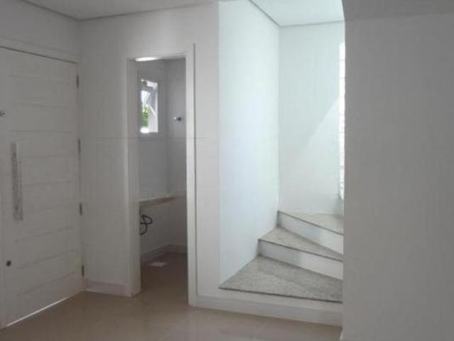 Casa à venda em Tristeza com 186 m², 3 quartos, 1 suíte, 1 vaga