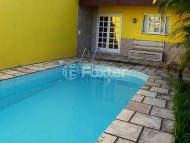 Casa à venda em Tristeza com 270 m², 6 quartos, 1 suíte, 3 vagas