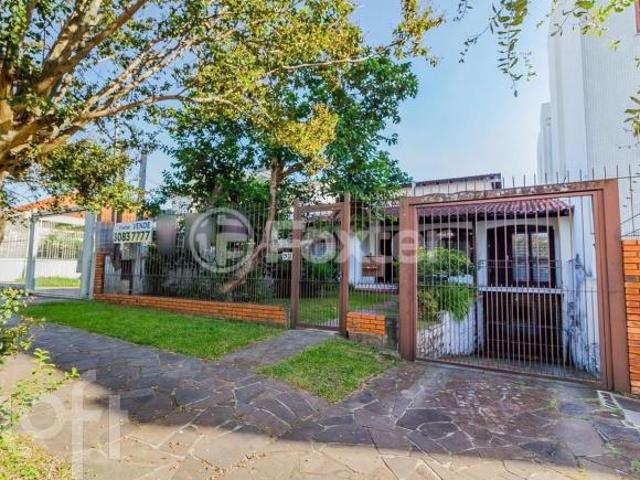 Casa à venda em Tristeza com 200 m², 4 quartos, 1 suíte, 5 vagas