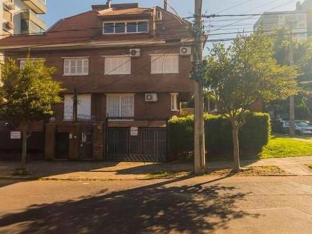Casa à venda em Tristeza com 229 m², 2 quartos, 1 suíte, 2 vagas