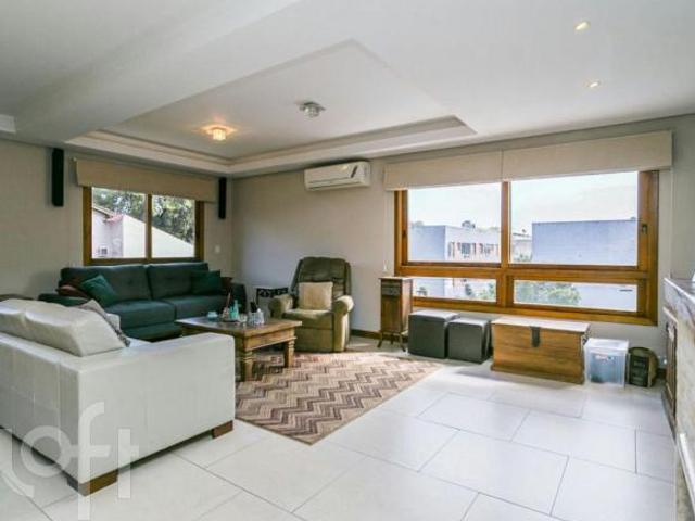 Casa à venda em Tristeza com 230 m², 3 quartos, 1 suíte, 3 vagas