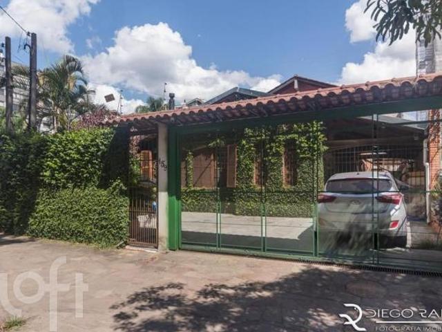 Casa à venda em Tristeza com 381 m², 3 quartos, 1 suíte, 4 vagas