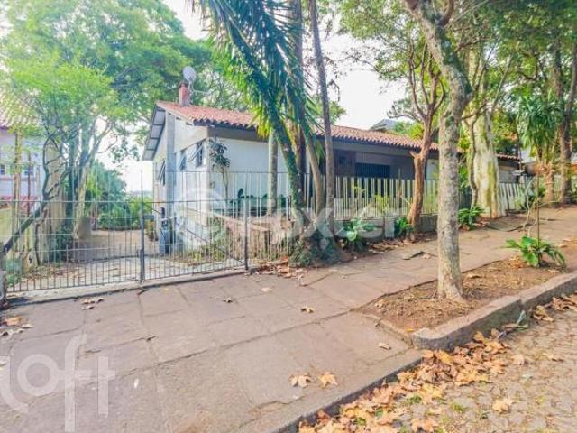 Casa à venda em Tristeza com 480 m², 4 quartos, 1 suíte, 6 vagas