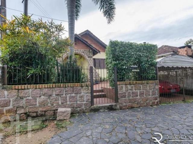 Casa à venda em Tristeza com 95 m², 2 quartos, 1 vaga