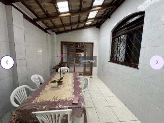 Casa à venda em Tropical