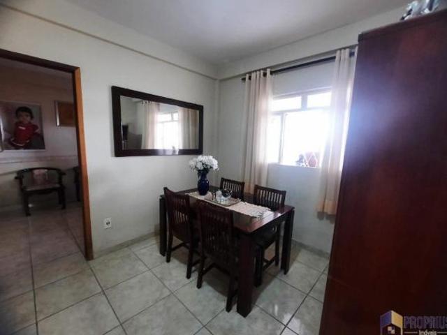Casa à venda em Tupi B
