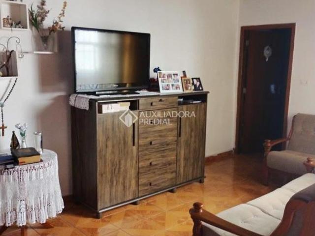 CASA A VENDA EM UM OTIMO BAIRRO EM SBC