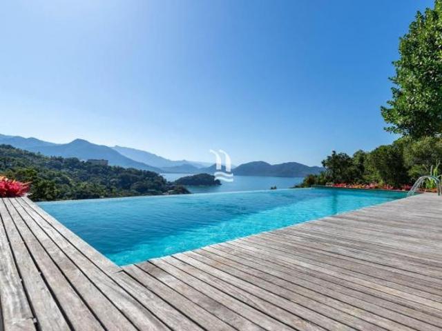 Casa à venda em Ubatuba
