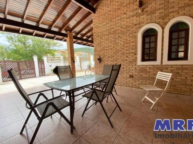Casa a venda em Ubatuba. + edícula. 5 dormitórios. Praia da Maranduba