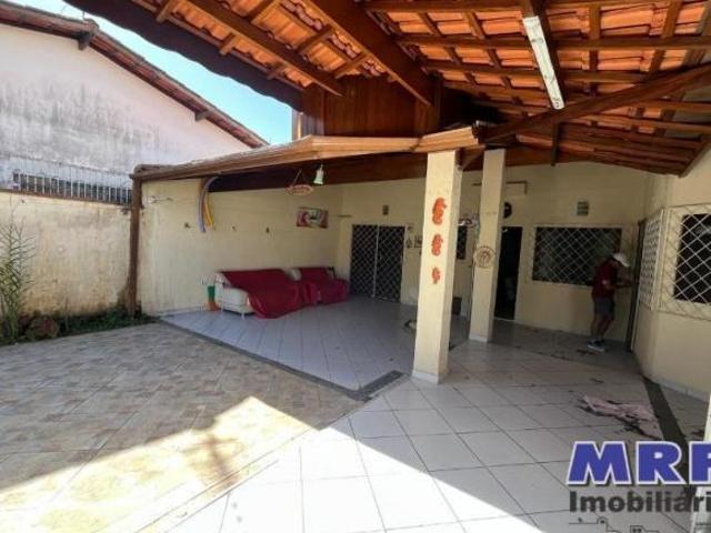 Casa a venda em Ubatuba no bairro Pereque Açú, 700 mts da Praia. Excelente localização