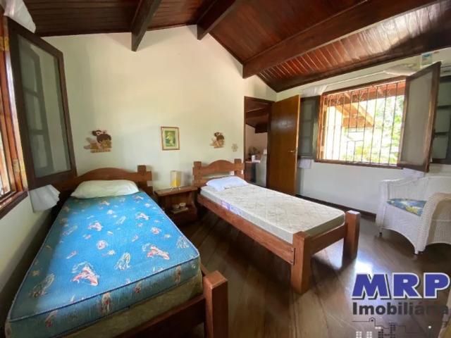 Casa a venda em Ubatuba, no bairro Tabatinga a 300 metros da praia, com 3 dormitórios e piscina!