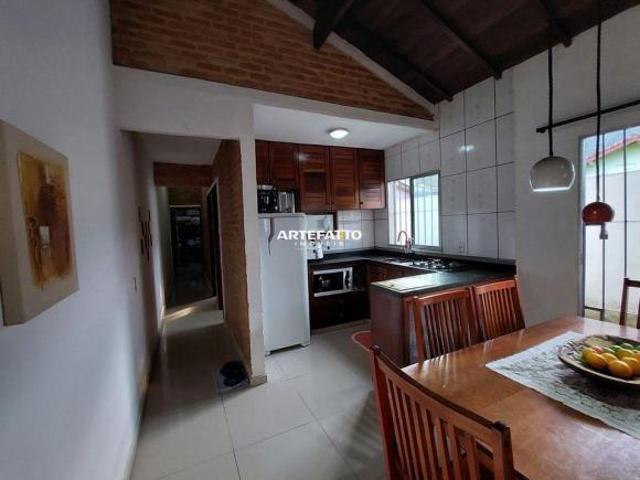 Casa à venda em Ubatuba, Perequê Acu, com 2 quartos, 60m²