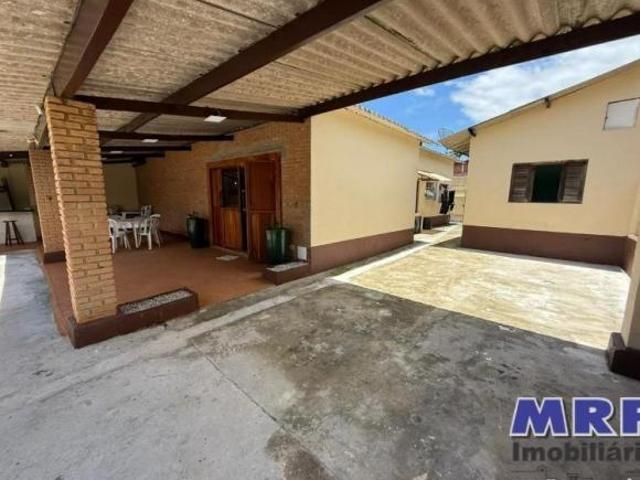 Casa à venda em Ubatuba, Praia da Lagoinha, 4 quartos. Aceita financiamento