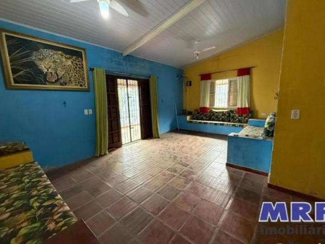 Casa a venda em Ubatuba, Praia da Maranduba, 2 dormitórios, aceita financiamento !