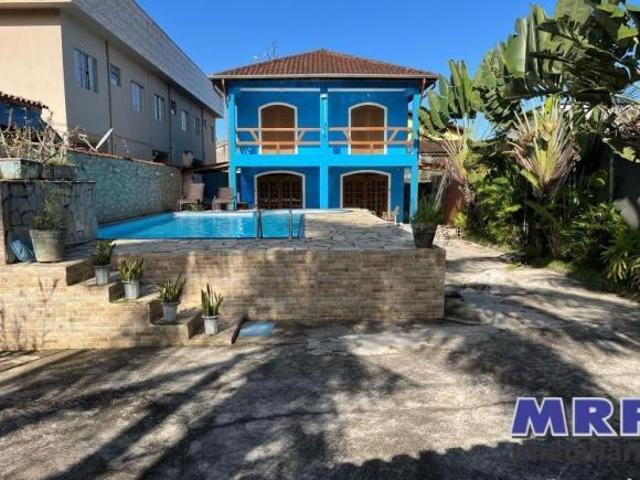 Casa à venda em Ubatuba. Praia do Sapê. 3 quartos