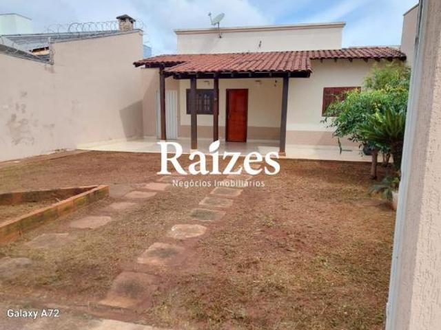 Casa à venda em Uberlândia Bairro Granada – 3 Quartos, 1 Suíte, 2 Vagas