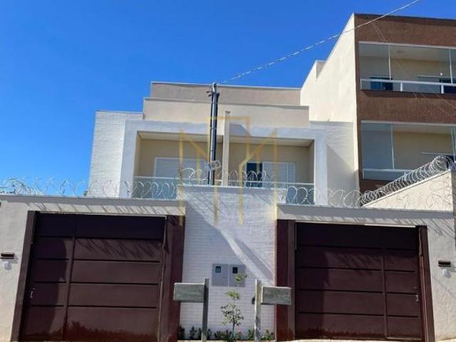 Casa à venda em Uberlândia MG, bairro Granada: 3 quartos, 1 suíte, 2 salas, 2 banheiros, 2 vagas, 11