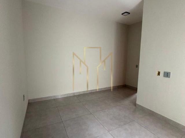 Casa à venda em Uberlândia MG, bairro Novo Mundo: 3 quartos, 1 suíte, 1 sala, 1 banheiro, 1 vaga, 76