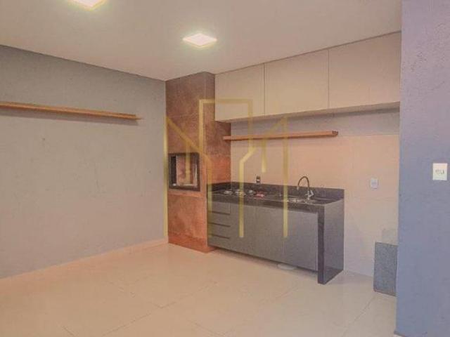 Casa à venda em Uberlândia MG, Shopping Park: 3 quartos, 1 suíte, 2 vagas, 120m² de área. Confira!