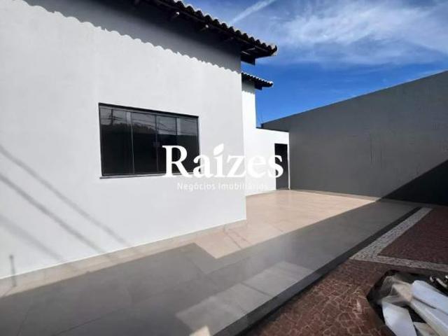 Casa à venda em Uberlândia no Bairro Residencial Integração com 3 quartos sendo 1 suíte e 3 vagas