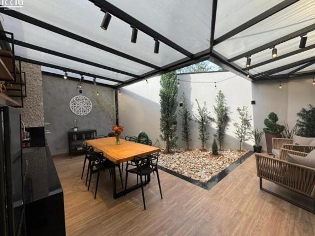 Casa à venda em Urbanova