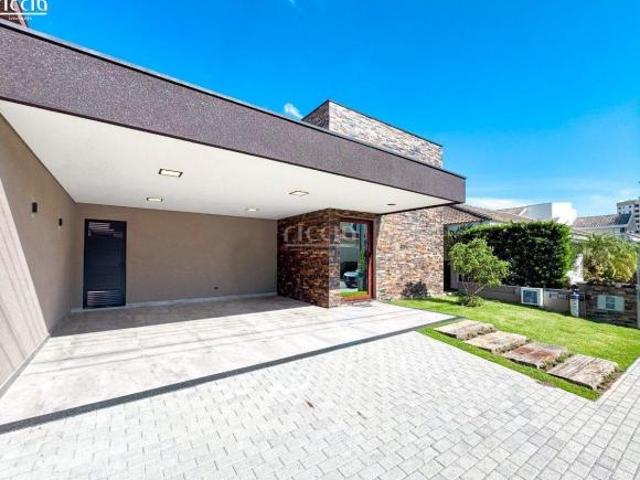 Casa à venda em Urbanova