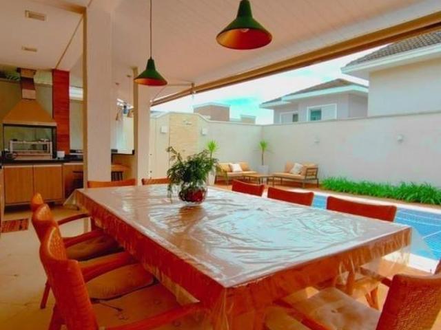 Casa à venda em Urbanova
