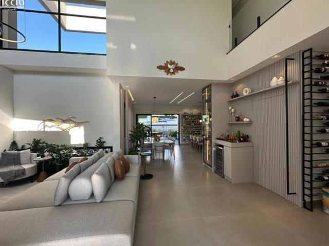 Casa à venda em Urbanova