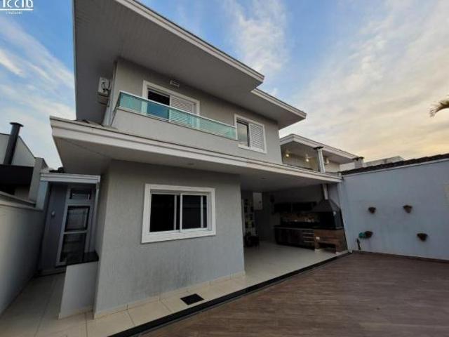 Casa à venda em Urbanova