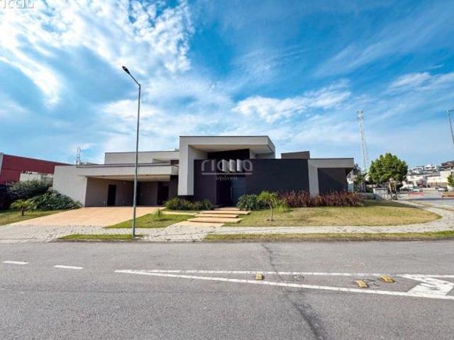 Casa à venda em Urbanova