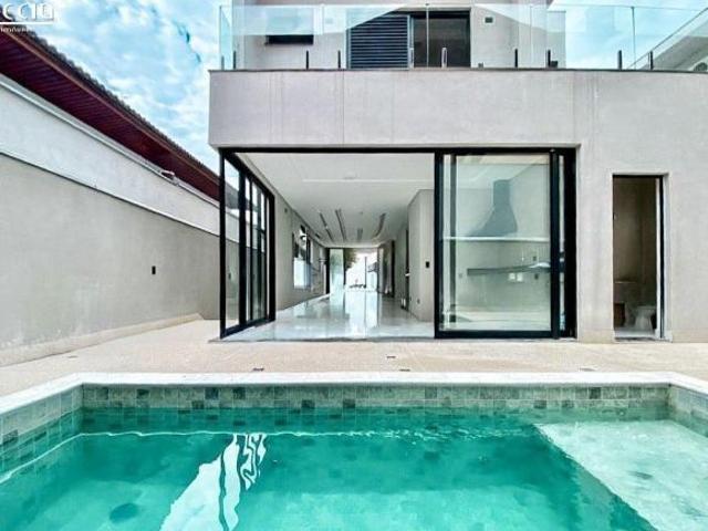 Casa à venda em Urbanova