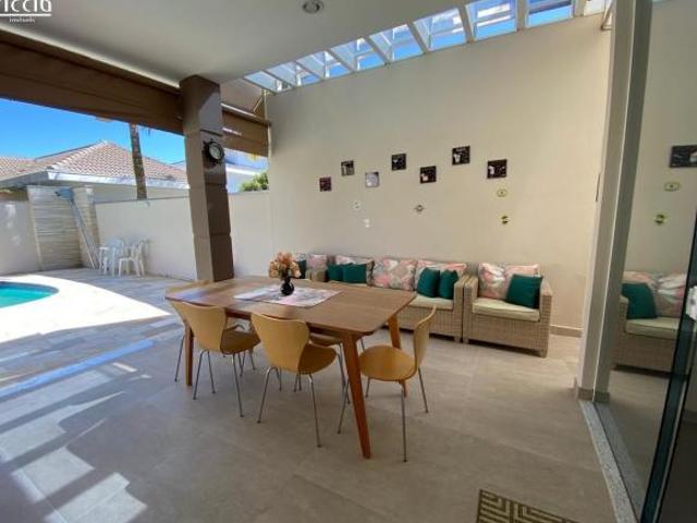 Casa à venda em Urbanova