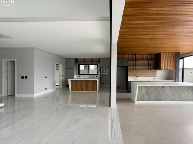Casa à venda em Urbanova