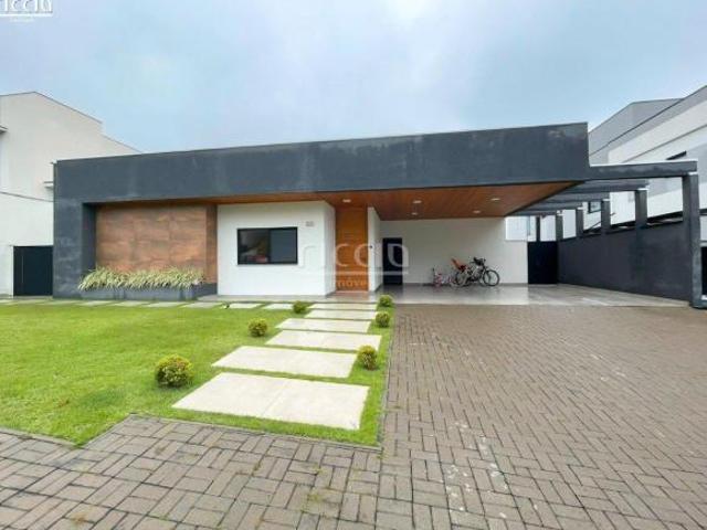 Casa à venda em Urbanova