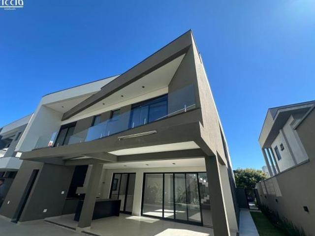 Casa à venda em Urbanova