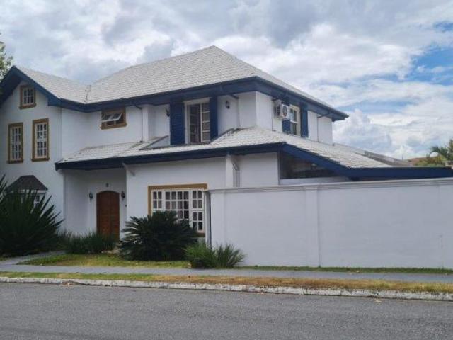 Casa à venda em Urbanova