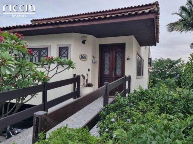 Casa à venda em Urbanova