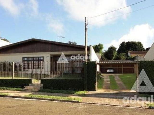 Casa à venda em Uvaranas