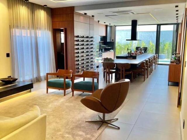 Casa à venda em Votorantim, Alphaville Nova Esplanada, com 4 suítes, com 310 m²