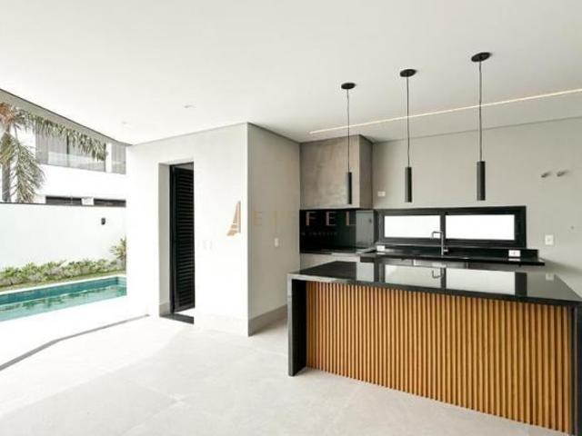 Casa à venda em Votorantim, Alphaville Nova Esplanada, com 4 suítes, com 347 m²