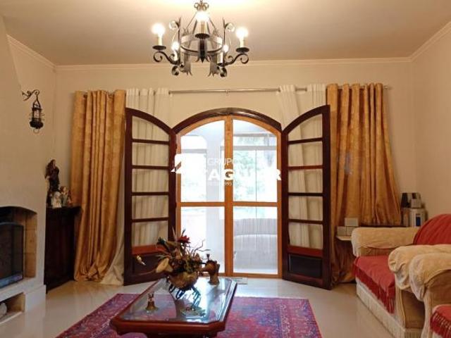 Casa á venda em Valinhos