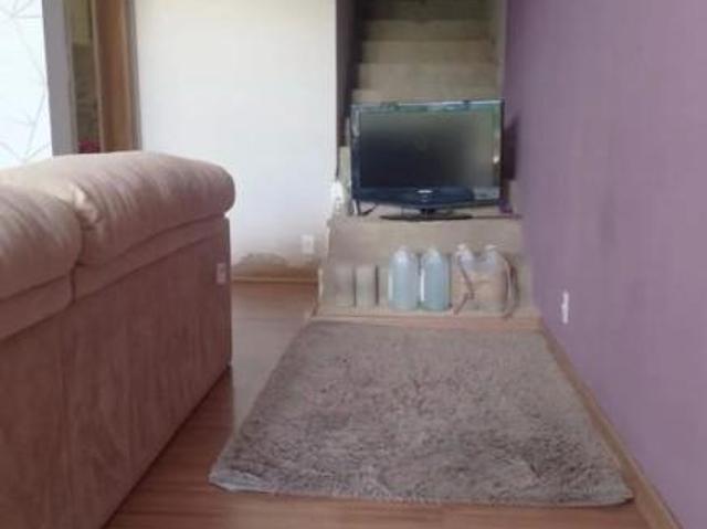 CASA A VENDA EM VALINHOS