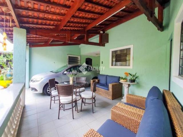 Casa a venda em Valinhos, com 3 quartos e 175 m²