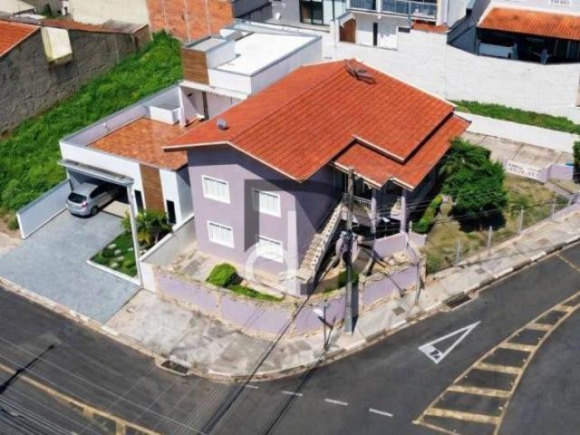 Casa a venda em Valinhos com 4 quartos, R$ 950.000,00