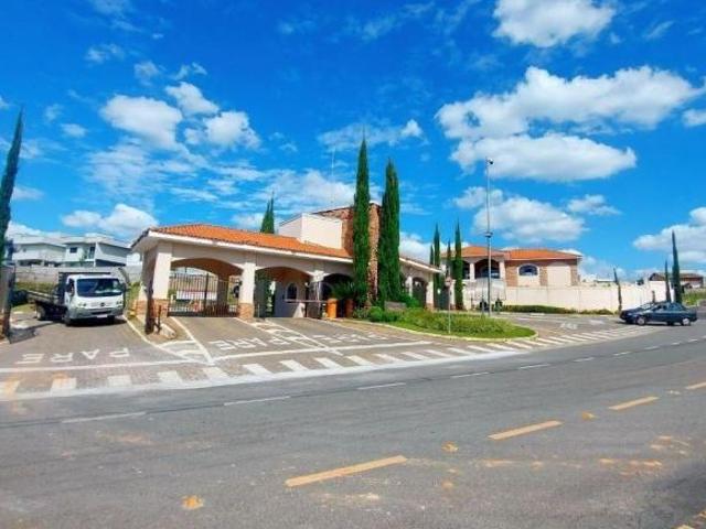 Casa a venda em Valinhos, Casa a venda no Condominio Residencial Mont Alcino