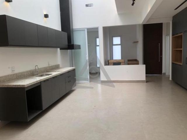 Casa à venda em Valinhos, Chácaras Silvania, com 3 suítes, com 134 m²