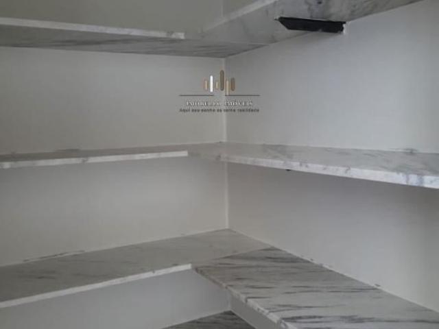 Casa à venda em Valinhos, Chácaras Silvania, com 3 suítes, com 200 m²