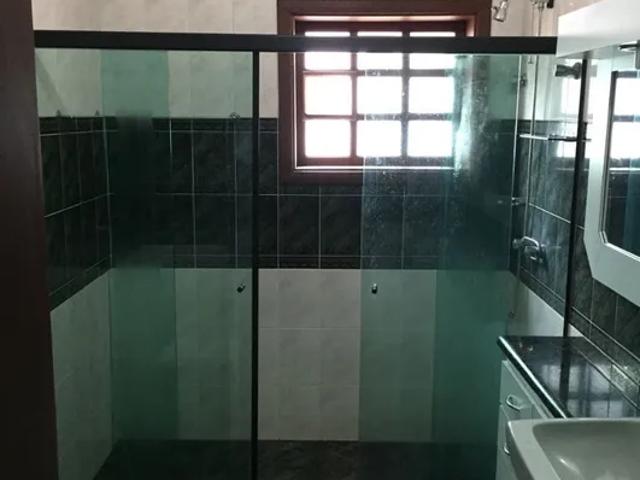 Casa a Venda em Valinhos em Condominio