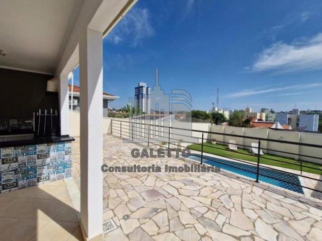 Casa a Venda em Valinhos, Jardim São Pedro